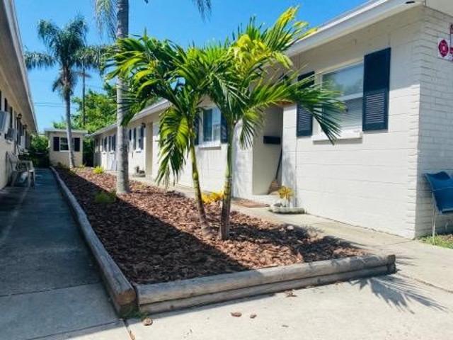 2 BR, 1 BA Apartment 646 88th Ave N, Saint Petersburg, FL 33702