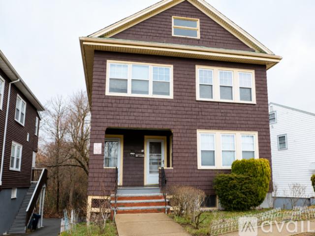 2 BR, 1 BA Apartment 648 Cummins Hwy, Unit 648, Boston, MA 02126