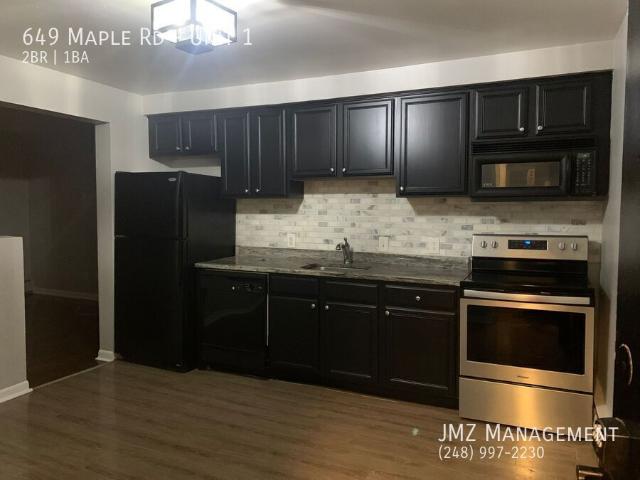 2 BR, 1 BA Apartment 649 Maple Rd, Clawson, MI 48017