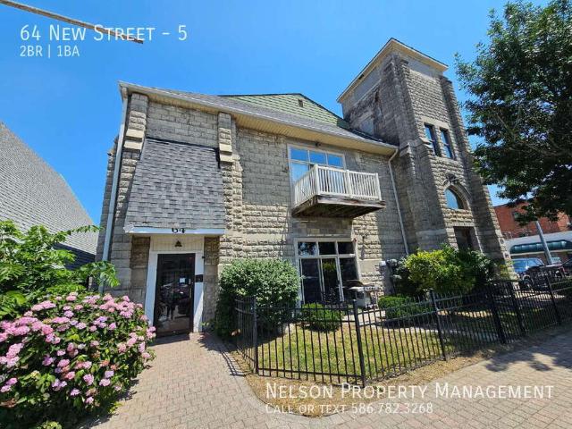 2 BR, 1 BA Apartment 64 New Street, Mount Clemens, MI 48043