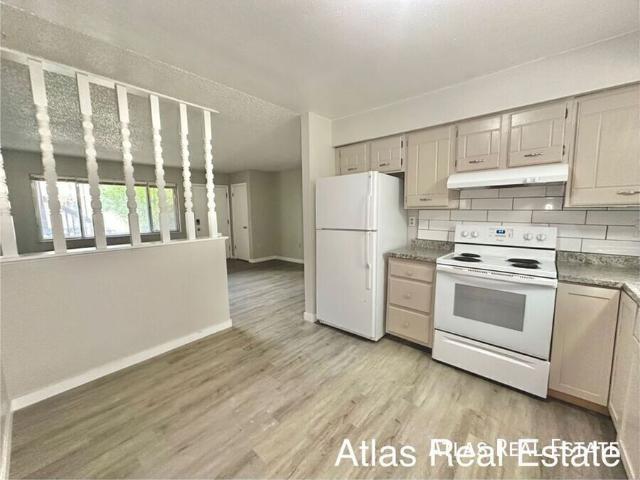2 BR, 1 BA Apartment 64 Newport Circle, Colorado Springs, CO 80906