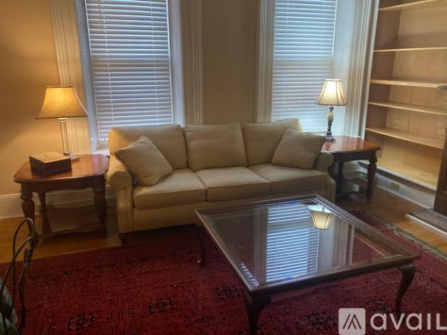 2 BR, 1 BA Apartment 653 Bluff Street, Unit 2, Dubuque, IA 52001