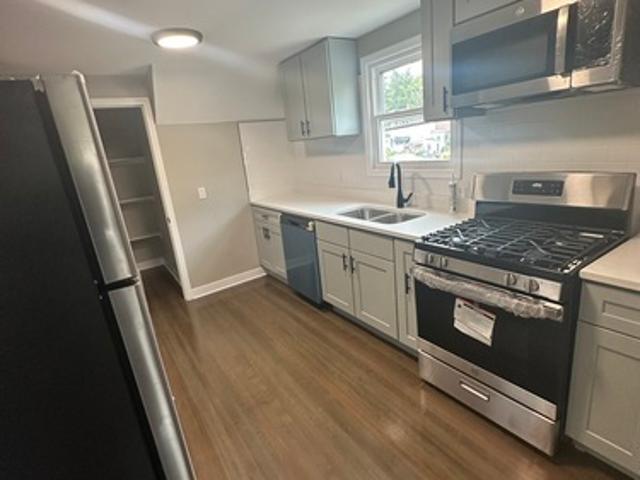 2 BR, 1 BA Apartment 650 Conkey St, Unit 3, Hammond, IN 46324