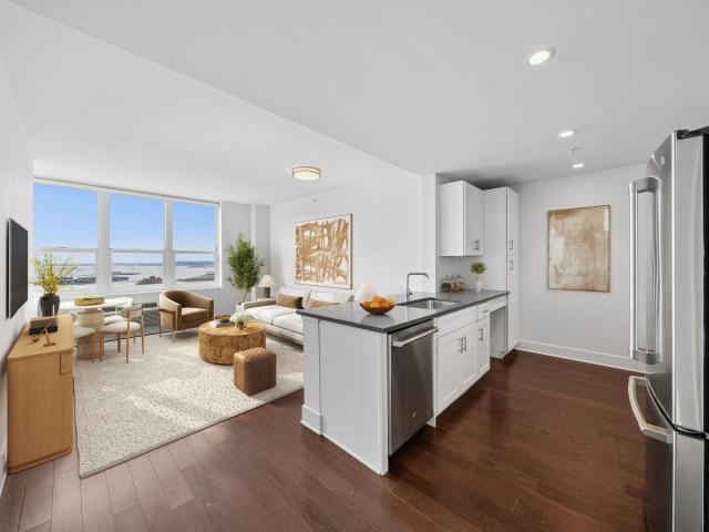2 BR, 1 BA Apartment 65 Bay St Unit 49 02, Jersey City, NJ 07302
