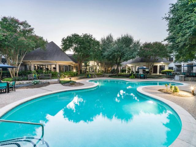 2 BR, 1 BA Apartment 6607 Brodie Ln Unit 826, Austin, TX 78745