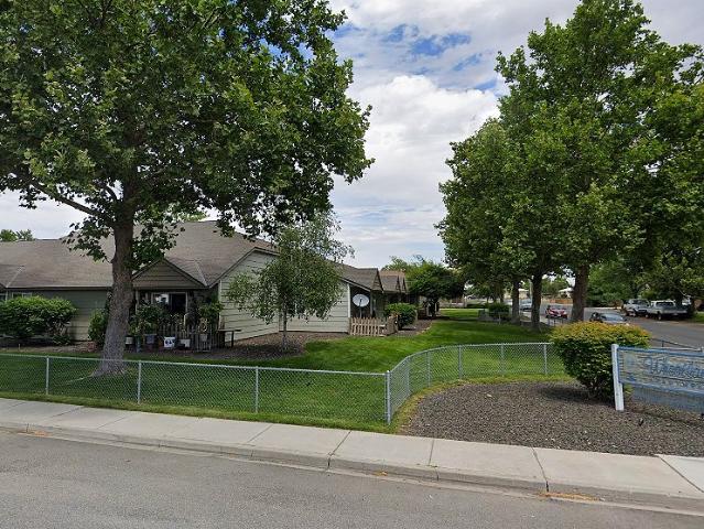 2 BR, 1 BA Apartment 661 South Burke Ave, Connell, WA 99326