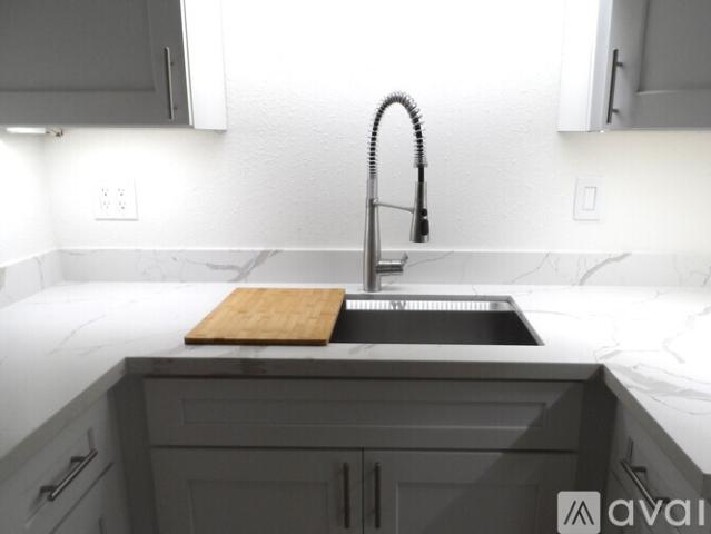 2 BR, 1 BA Apartment 6633 Stonepine Ln, Unit San Diego, CA 92139