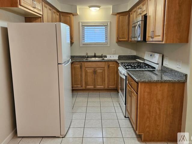 2 BR, 1 BA Apartment 667 Indian Church Rd, Unit 3, West Seneca, NY 14224