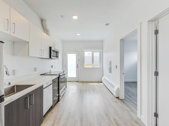 2 BR, 1 BA Apartment 669 24th Street, Oakland, CA 94612