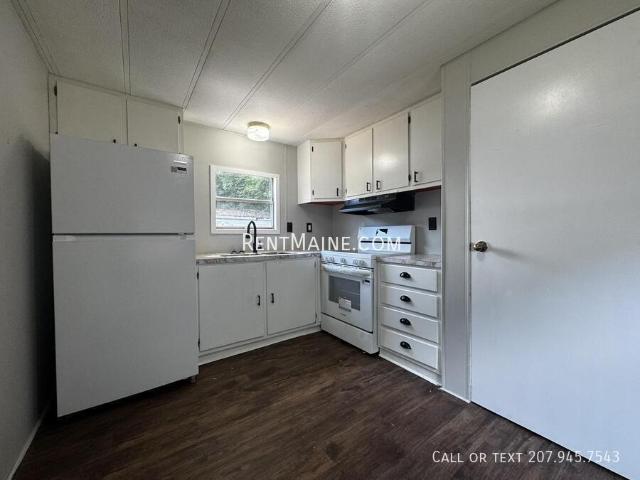 2 BR, 1 BA Apartment 670 Benton Ave. Lot, Winslow, ME 04901