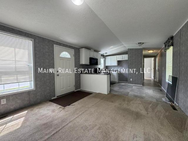 2 BR, 1 BA Apartment 670 Benton Ave. Lot, Winslow, ME 04901