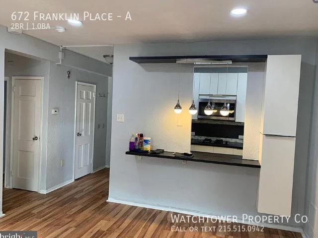 2 BR, 1 BA Apartment 672 Franklin Place, Philadelphia, PA 19123