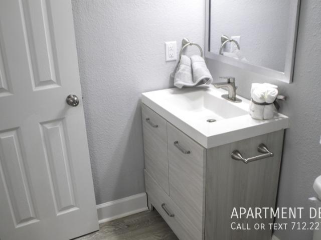 2 BR, 1 BA Apartment 676 Maxey RdÂ, Houston, TX 77013