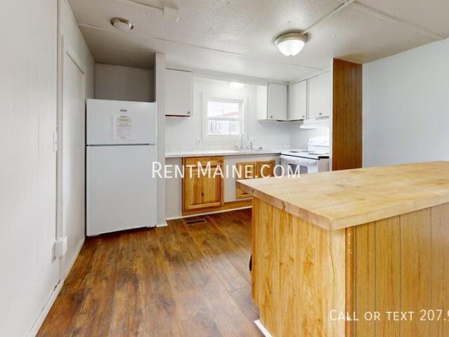 2 BR, 1 BA Apartment 681 Main Rd. N, Hampden, ME 04444