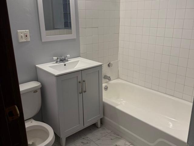 2 BR, 1 BA Apartment 6833 South Ada Street, Unit 1st.FL. Unit, Chicago, IL 60636