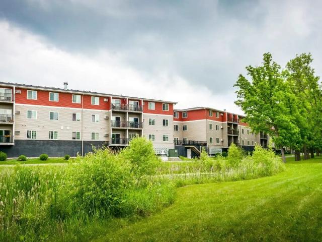 2 BR, 1 BA Apartment 685 4th St SW Unit 107, Forest Lake, MN 55025