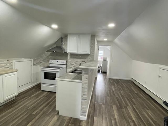 2 BR, 1 BA Apartment 68 East 33rd Street, Unit 3, Paterson, NJ 07514