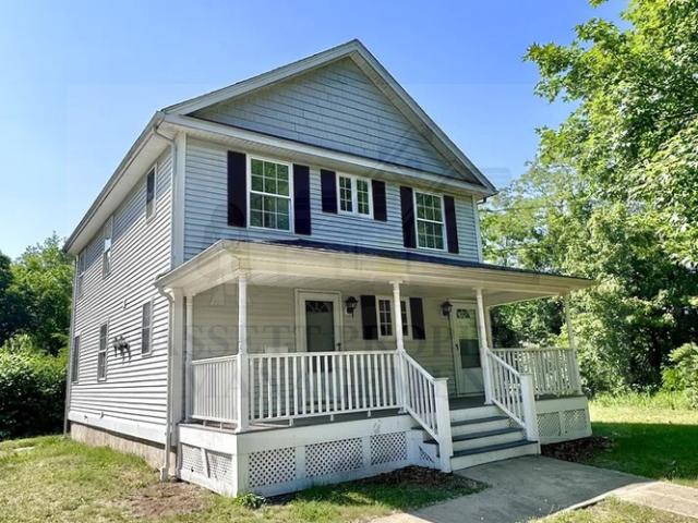 2 BR, 1 BA Apartment 68 Lake Street 1st Fl, Wallingford, CT 06492