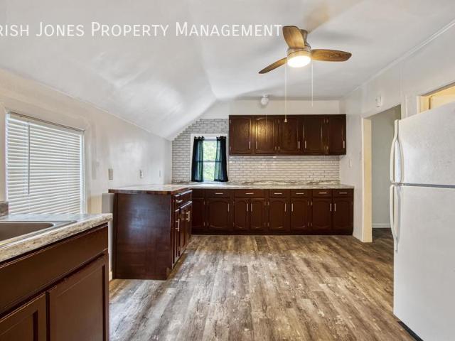 2 BR, 1 BA Apartment 68 Peter St Buffalo, NY 14207