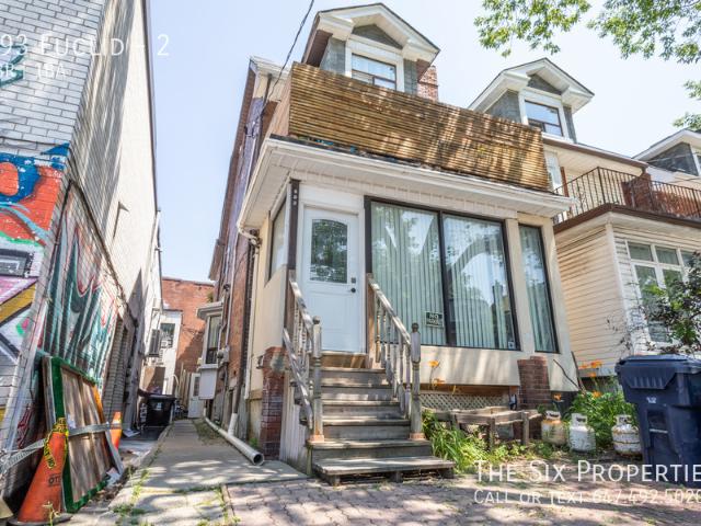 2 BR, 1 BA Apartment 693 Euclid, Toronto, ON M6G 2T8