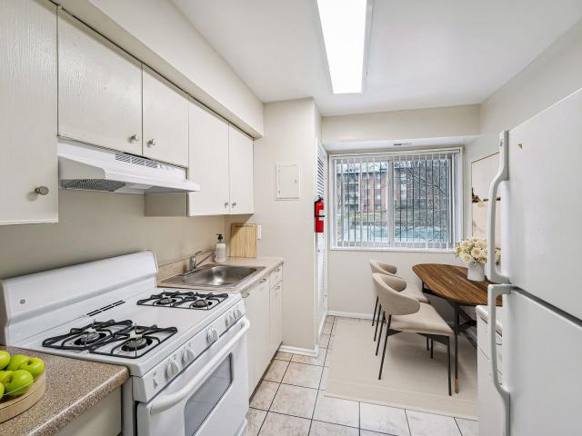 2 BR, 1 BA Apartment 6904 Seat Pleasant Dr Unit 0204, Capitol Heights, MD 20743