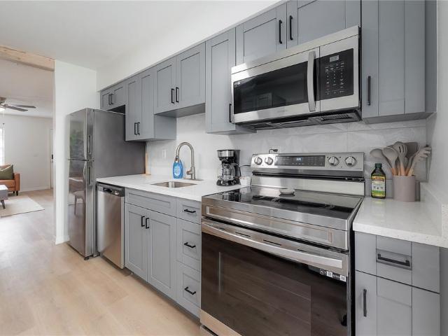 2 BR, 1 BA Apartment 6908 South MacDill Avenue, Tampa, FL 33611