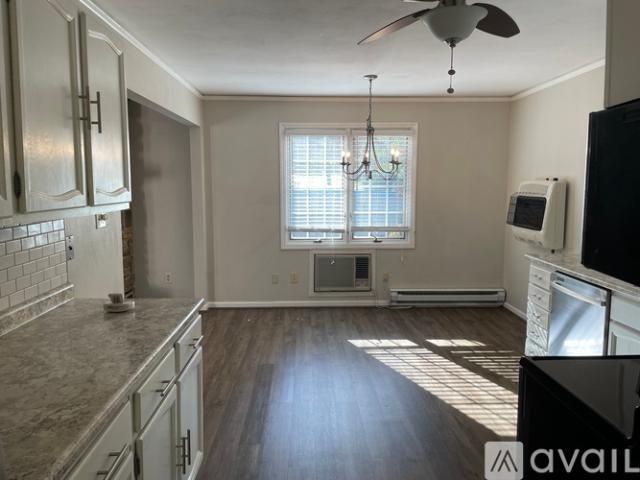 2 BR, 1 BA Apartment 6909 Mary B Place, Roanoke, VA 24018
