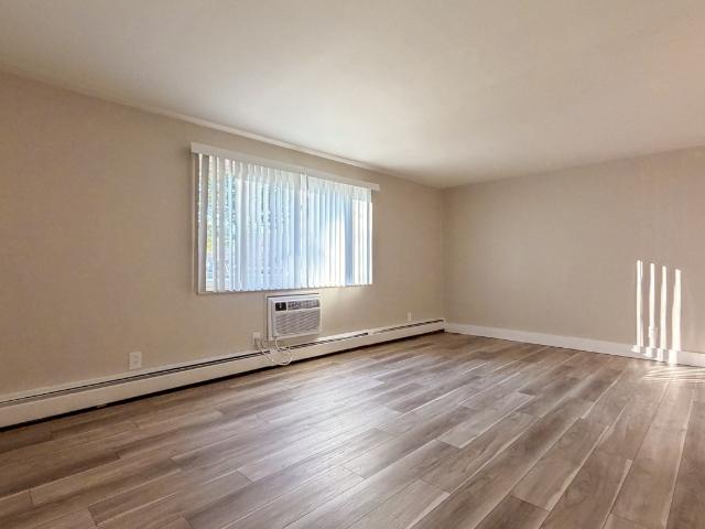 2 BR, 1 BA Apartment 6935 York Road Unit 1 317, Cleveland, OH 44130