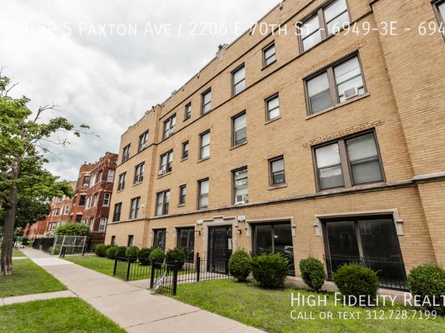2 BR, 1 BA Apartment 6949 59 S Paxton Ave / 2206 E 70th St 6949 3E, Chicago, IL 60649