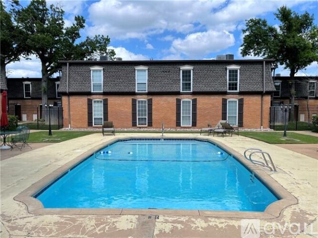 2 BR, 1 BA Apartment 6000 N Brookline Ave, Unit 48, Oklahoma City, OK 73112