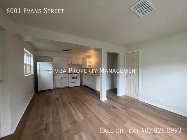 2 BR, 1 BA Apartment 6001 Evans Street, Omaha, NE 68104