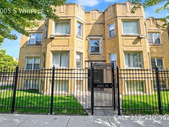 2 BR, 1 BA Apartment 6005 S Whipple, Chicago, IL 60629
