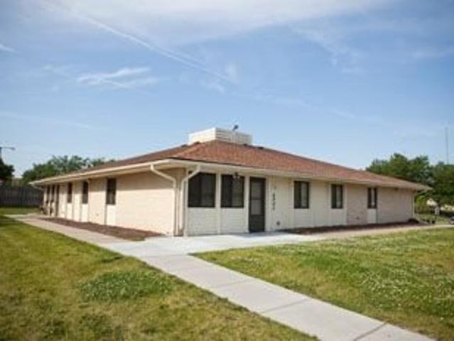 2 BR, 1 BA Apartment 6025 Ville De Sante Dr Omaha, NE 68104