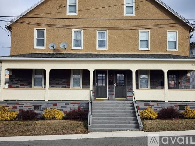 2 BR, 1 BA Apartment 607 Mill Street, Unit APT #2, Dunmore, PA 18512