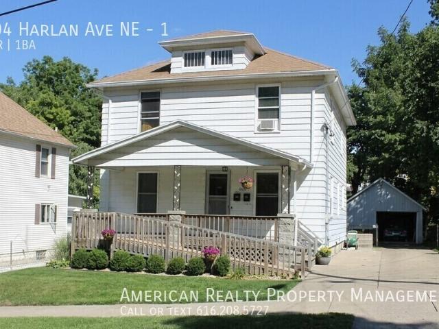 2 BR, 1 BA Apartment 604 Harlan Ave NE, Grand Rapids, MI 49503