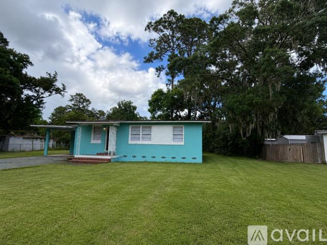 2 BR, 1 BA Apartment 604 North Moore Street, Bunnell, FL 32110