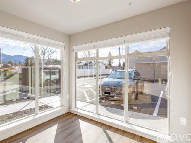 2 BR, 1 BA Apartment 608 E 2nd Ave, Unit 204, Post Falls, ID 83854