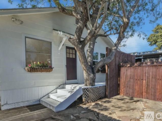 2 BR, 1 BA Apartment 609 1 2 Milwood Avenue, Los Angeles, CA 90291