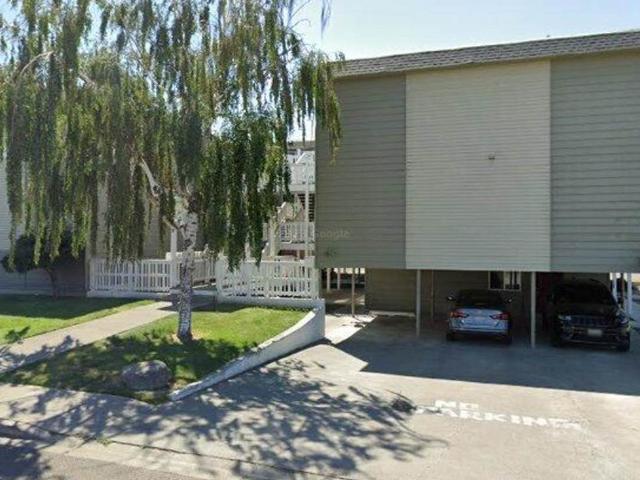 2 BR, 1 BA Apartment 609 North Tweedt Street Unit 301, Kennewick, WA 99336