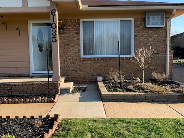 2 BR, 1 BA Apartment 61035 11 Mile Rd, Unit 5, South Lyon, MI 48178