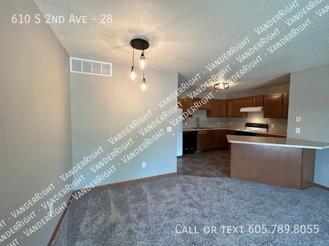 2 BR, 1 BA Apartment 610 S 2nd Ave, Brandon, SD 57005