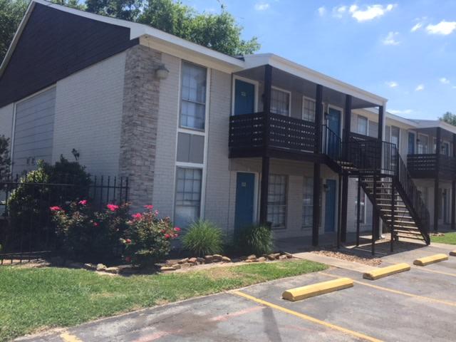 2 BR, 1 BA Apartment 611 West Cavalcade Street Unit 5 54, Houston, TX 77009