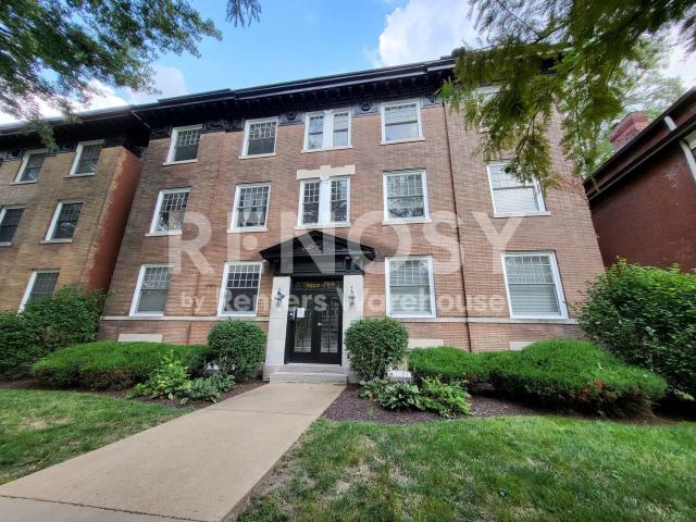 2 BR, 1 BA Apartment 6126 Washington Blvd, Saint Louis, MO 63112