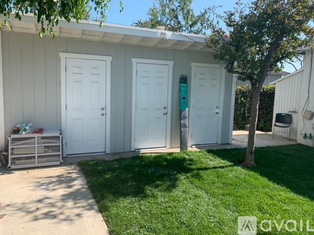 2 BR, 1 BA Apartment 612 South Paula Drive, Fullerton, CA 92833