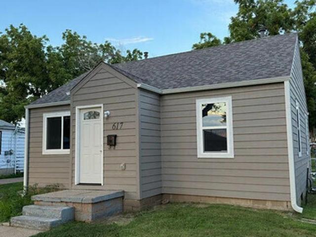 2 BR, 1 BA Apartment 617 Montrose St, Salina, KS 67401