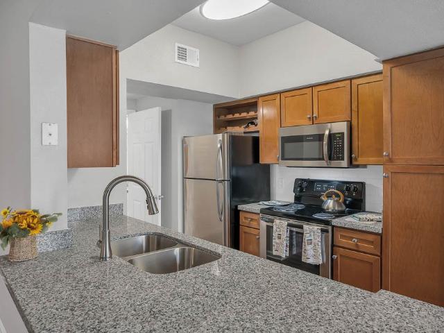 2 BR, 1 BA Apartment 6160 East Sam Houston Parkway North Unit 09 09206, Houston, TX 77049