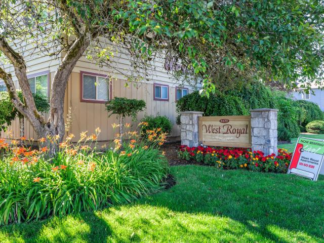 2 BR, 1 BA Apartment 6170 Southwest Lombard Avenue Unit 30, Beaverton, OR 97008