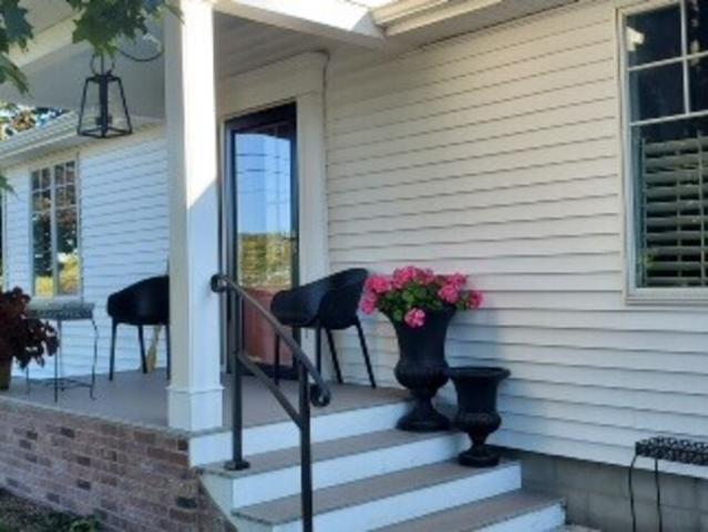 2 BR, 1 BA Apartment 6180 Lansing Street, Alanson, MI 49706