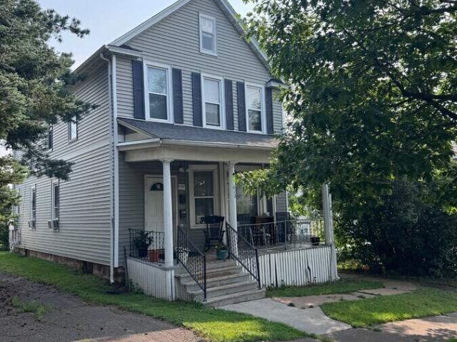 2 BR, 1 BA Apartment 618 N 7th Ave E, Duluth, MN 55805
