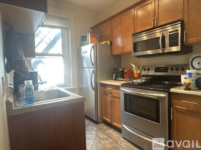 2 BR, 1 BA Apartment 61 Park Dr, Unit 11, Boston, MA 02215